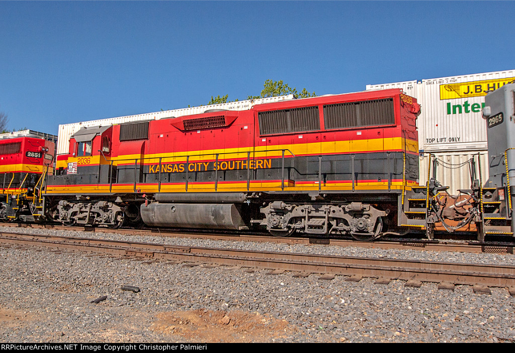 KCS GP32ECO 2036 on the Bossier Turn